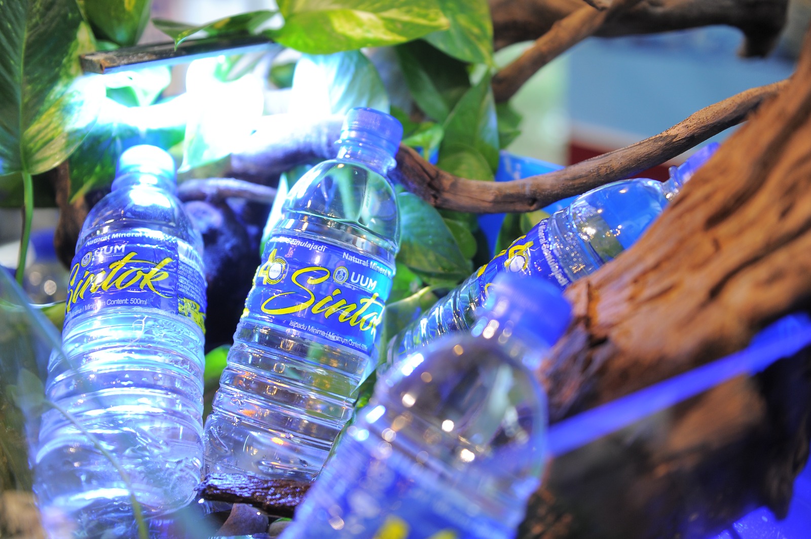 UUM Sintok mineral water helps boost the university’s revenue – UUM TODAY