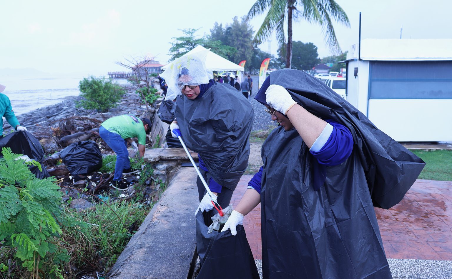 Sukarelawan dan NGO berganding bahu dalam Program Plogging @Community – UUM TODAY