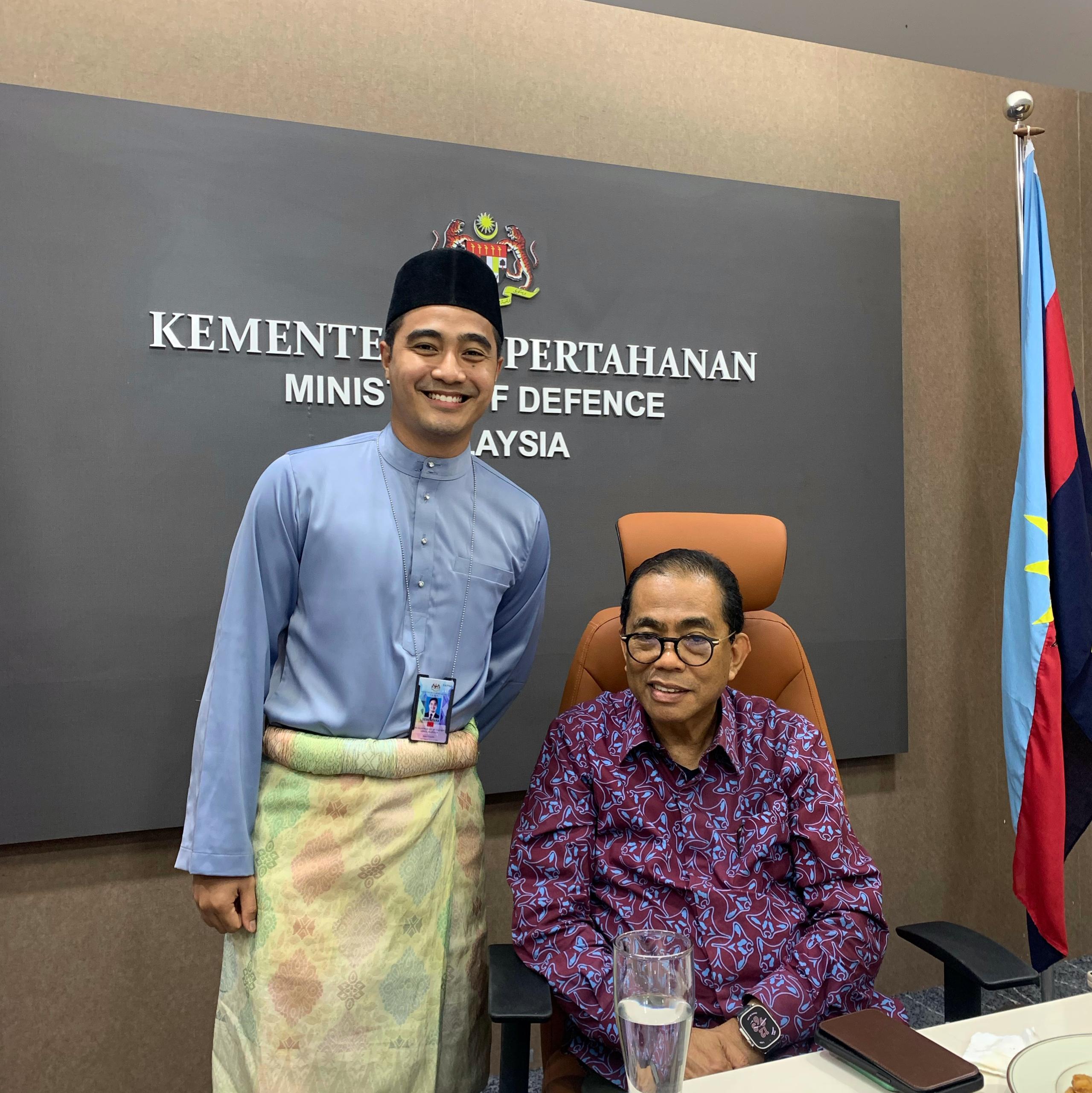Izuan lakar kerjaya di Kementerian Pertahanan, UUM berjaya gilap ...