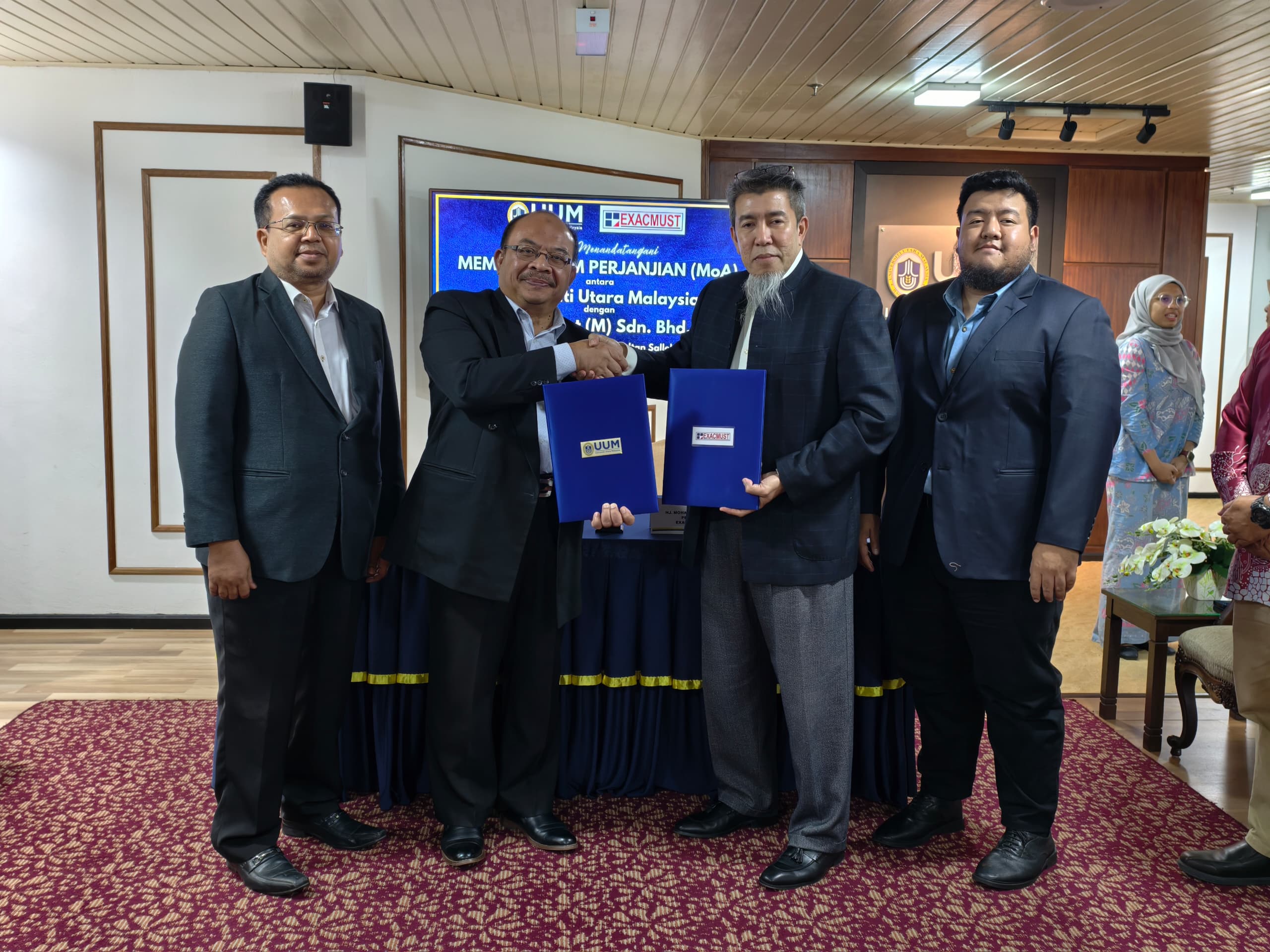 UUM Generates RM144,360 in Convocation Souvenir Sales and SUKIPT – UUM ...
