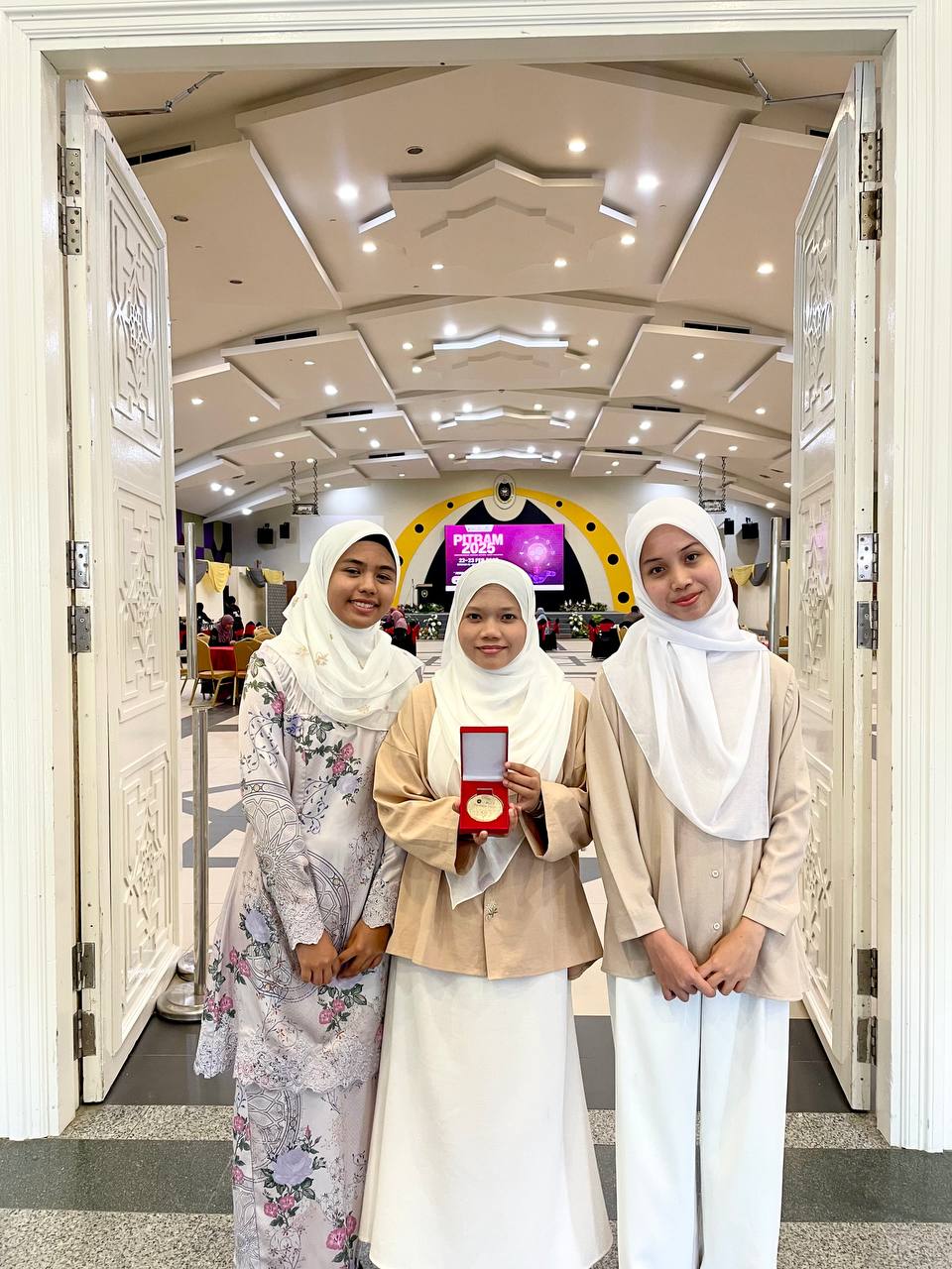 Inovasi Pusat Asasi Pengurusan raih pengiktirafan di PITRAM 2025 – UUM ...