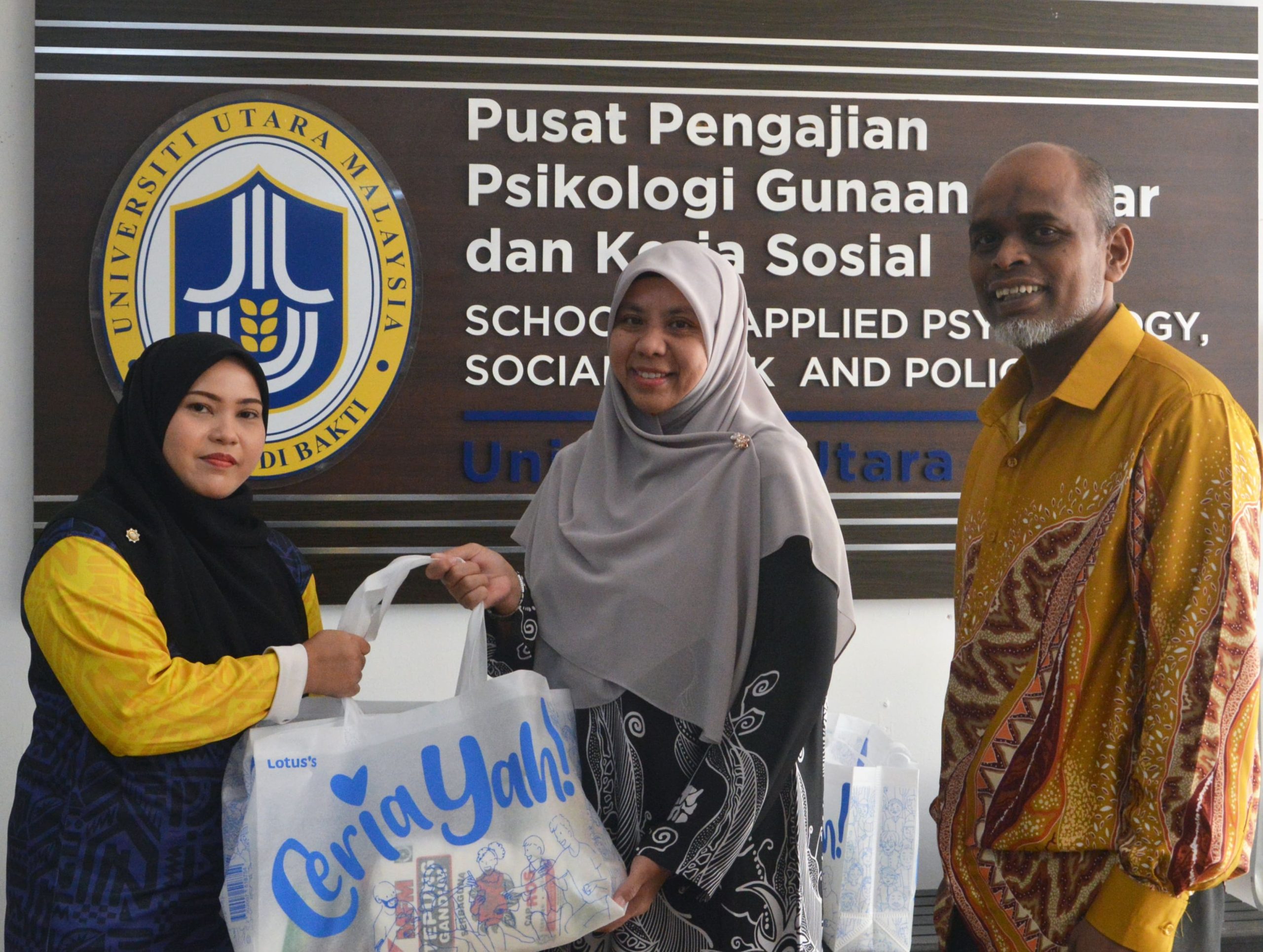 Program Bubur Lambuk semarakan Sambutan Bulan Kerja Sosial – UUM TODAY