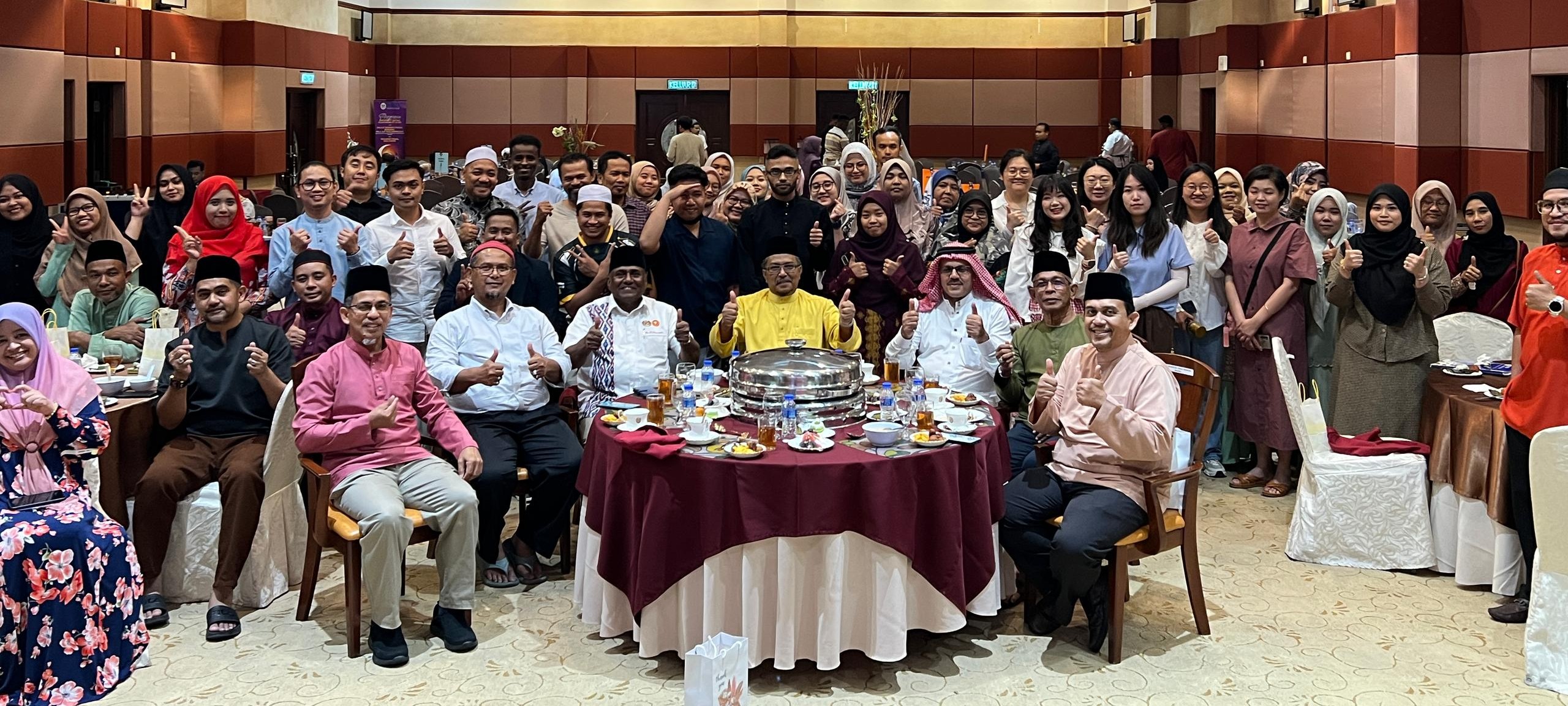 Iftar Perdana GSGSG bersama pelajar pascasiswazah dan penjawat UUM ...
