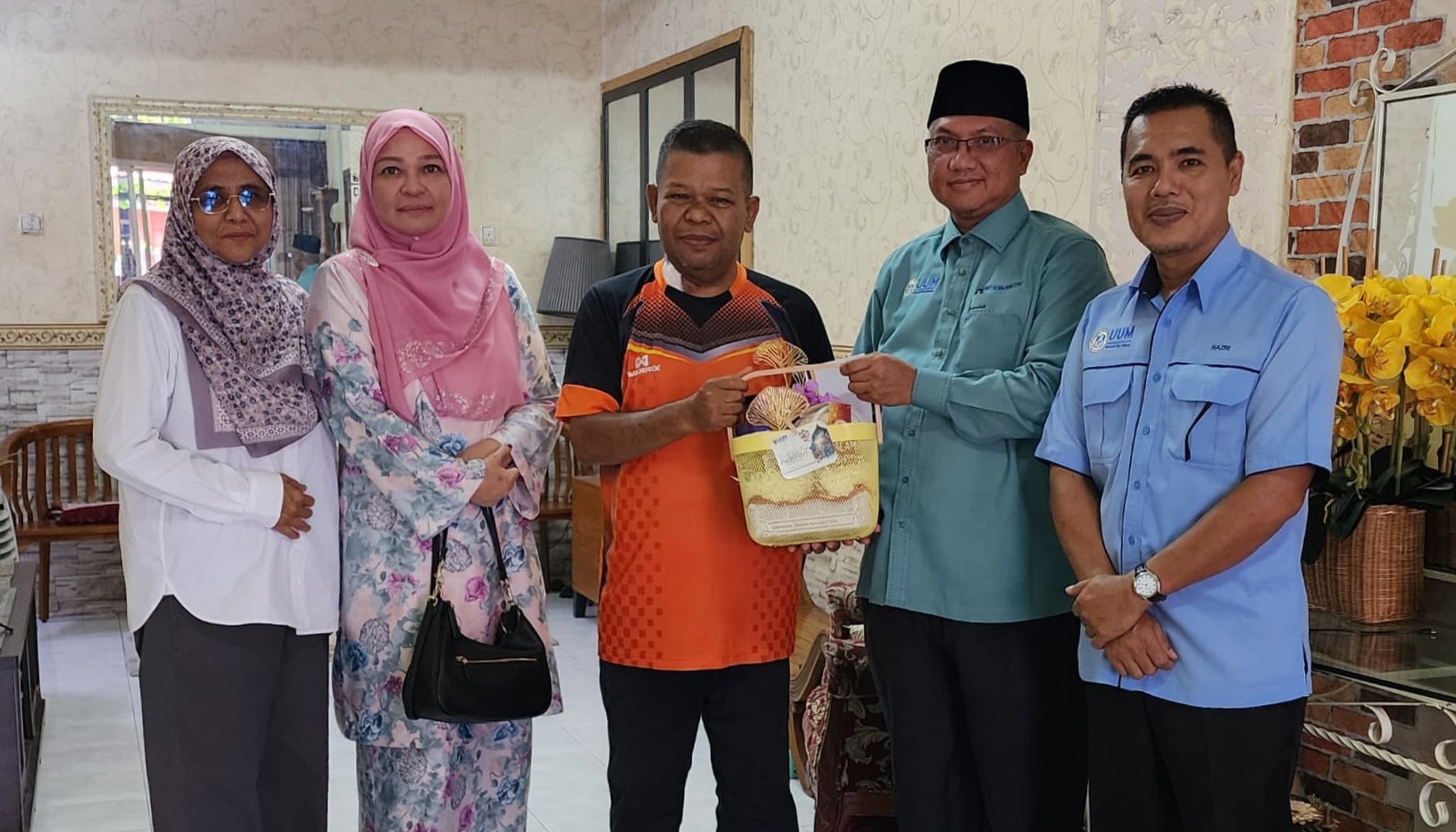 Unit Kebajikan Staf, JSM sampaikan Bingkisan Aidilfitri sempena Ziarah ...