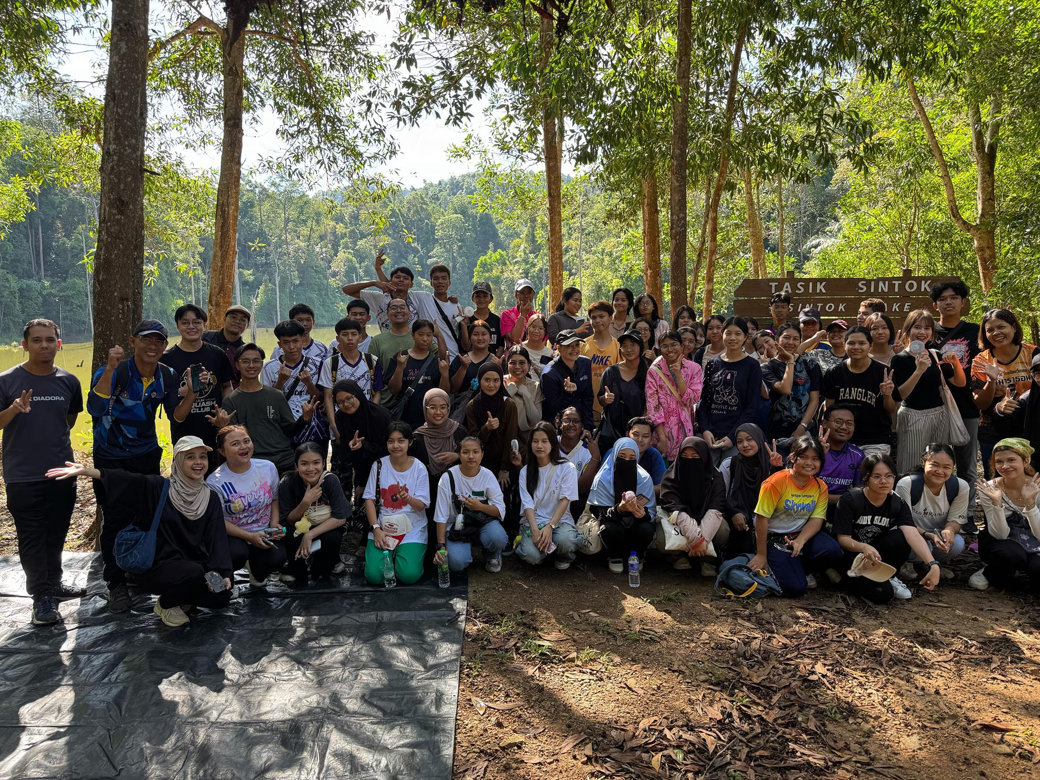 Back to Nature: Peserta SEFB Summer School jelajah hutan Sintok – UUM TODAY