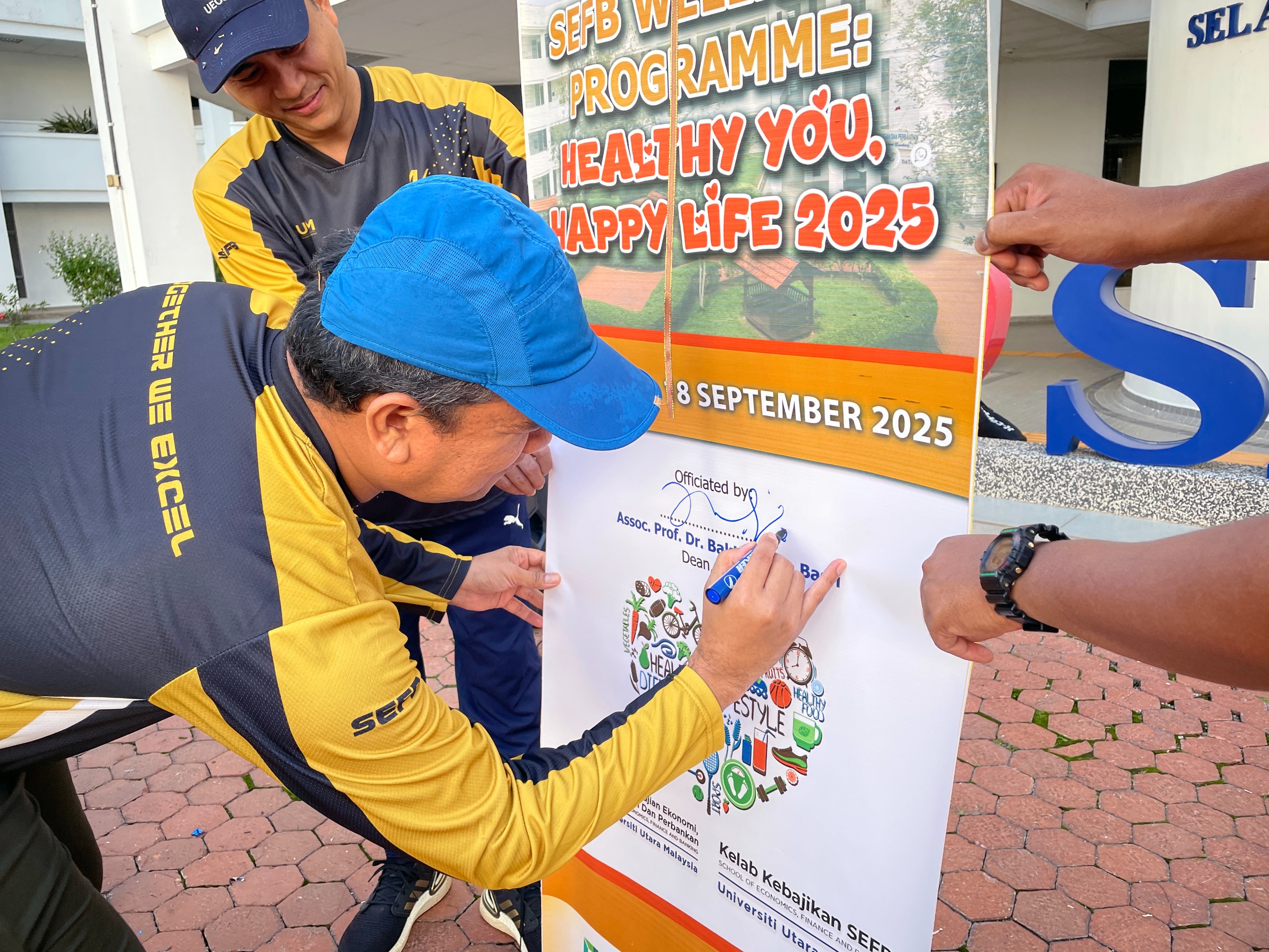 Aspirasi sihat dan ceria bersama Warga SEFB – UUM TODAY