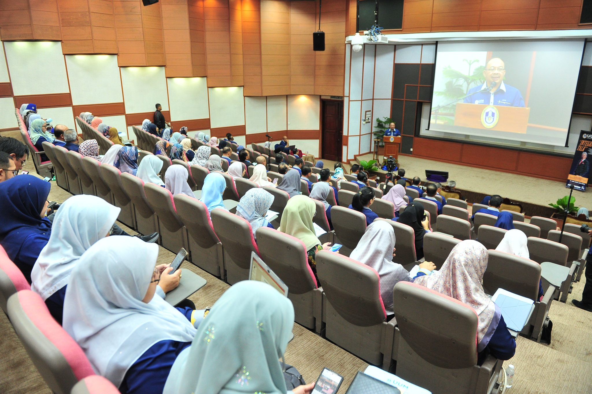 Membangun penjawat yang berintegriti – UUM TODAY