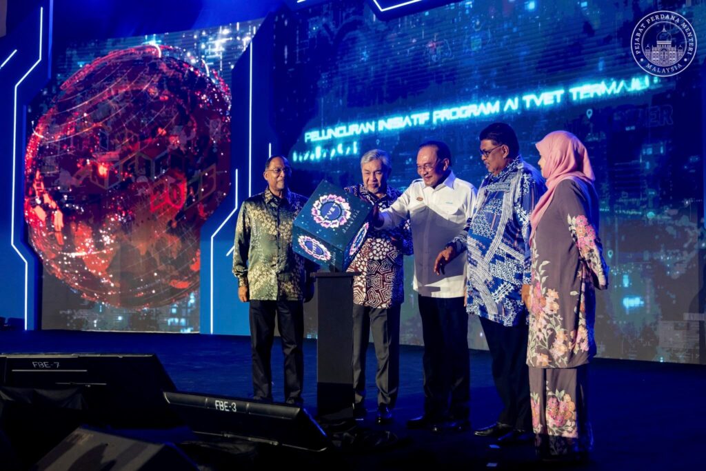 Hari TVET Negara 2025 beri pendedahan dan peluang masa depan untuk pelajar UUM – UUM TODAY