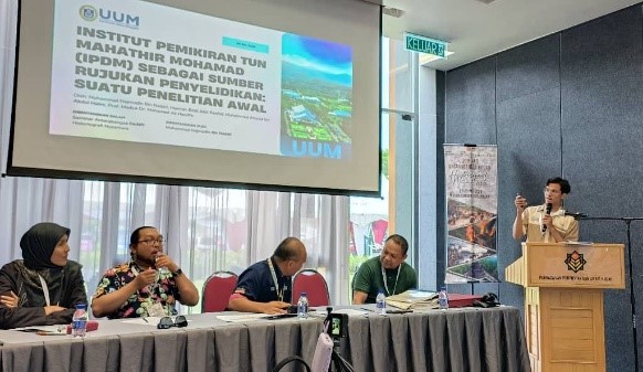 Pelajar UUM menjadi pembentang dalam SAK 2025 – UUM TODAY