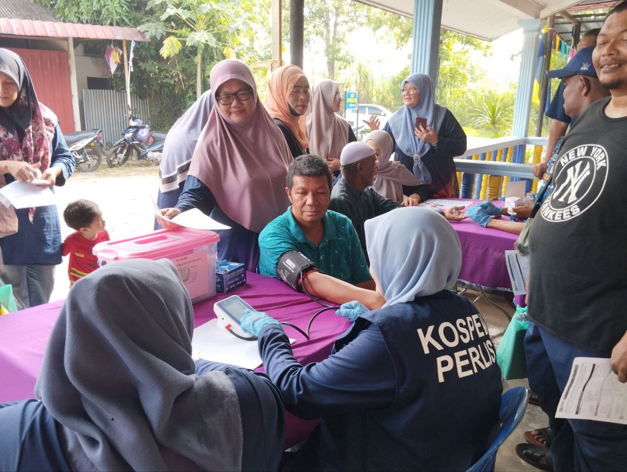 Inasis Sime Darby beri kesedaran kesihatan kepada penduduk Kampung ...