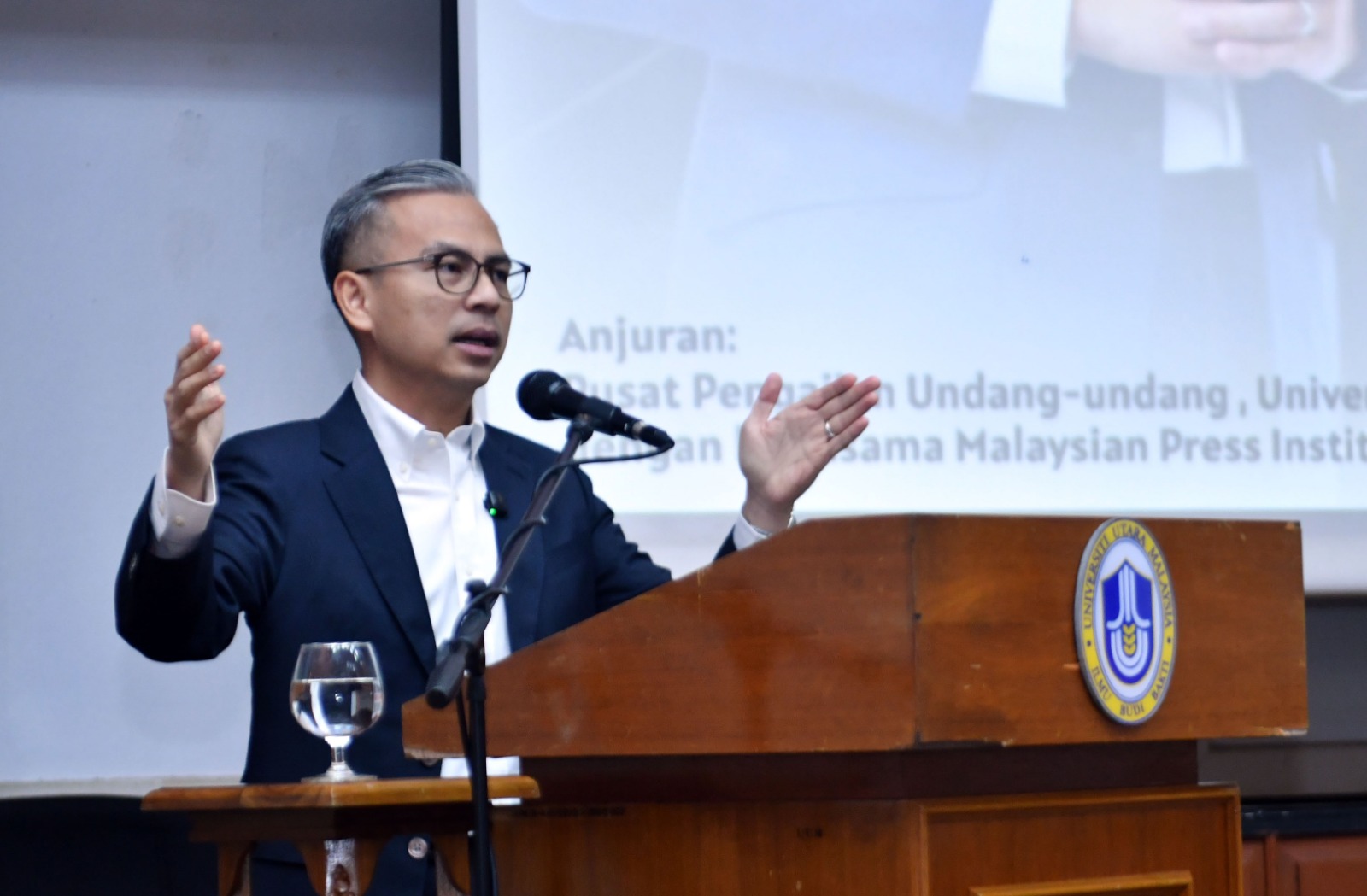 Dato’ Fahmi Fadzil Highlights the Importance of Authentic Information ...