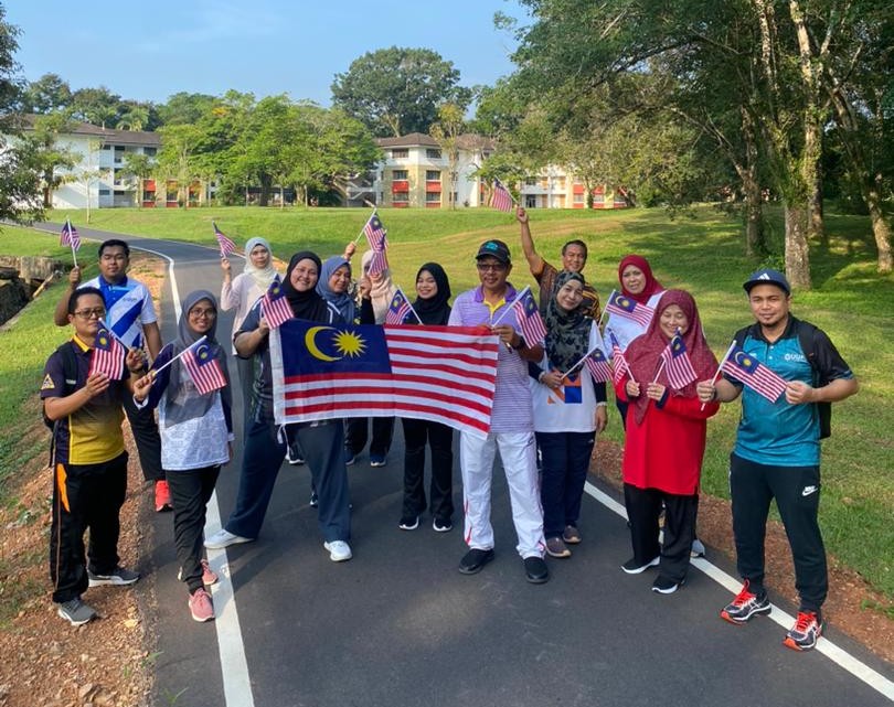 “Langkah Cergas, Jiwa Merdeka”, brisk walk JKK rai semangat kemerdekaan ...