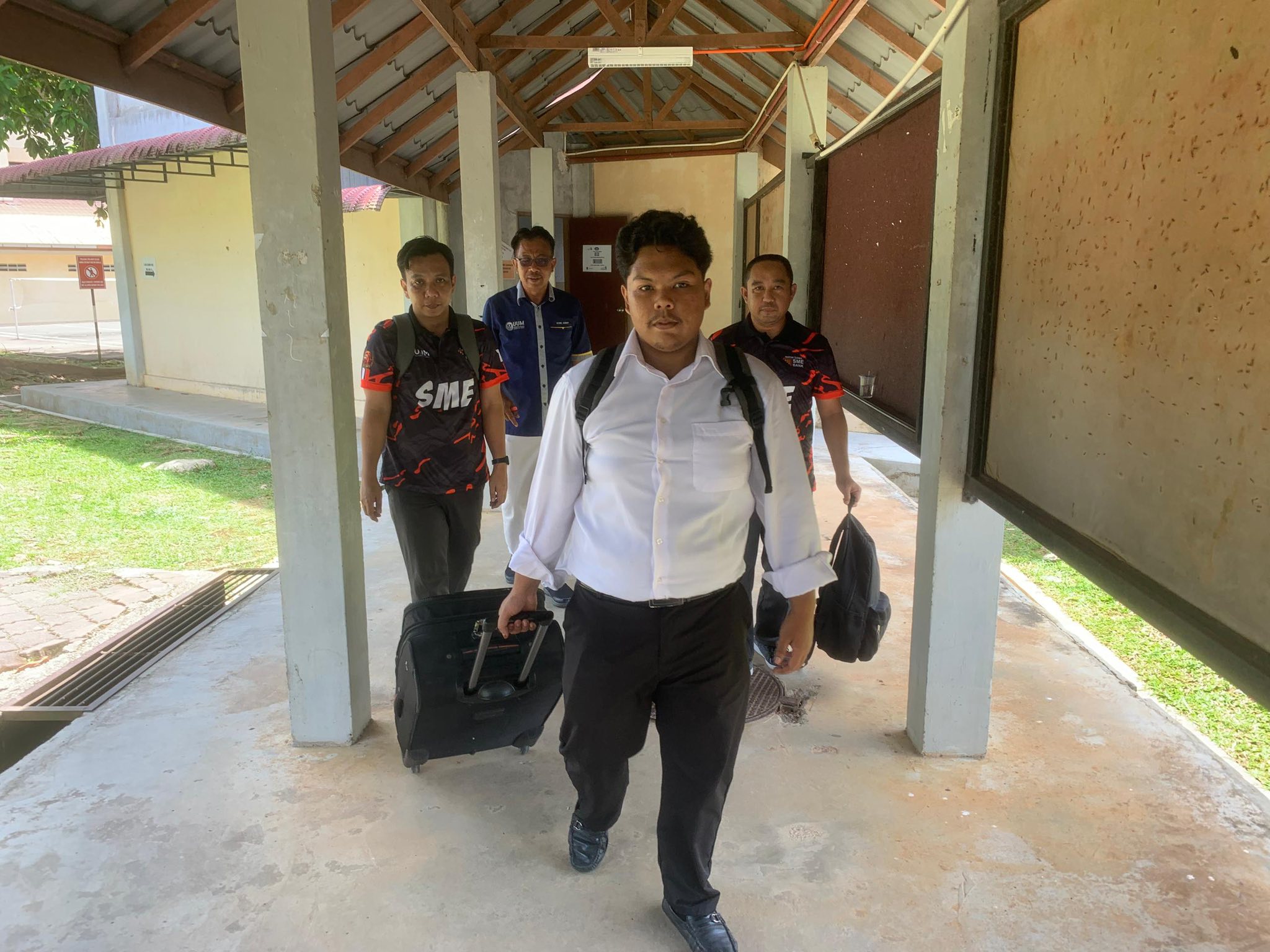 Anak yatim piatu mendaftar sendirian untuk mengejar impian – UUM TODAY