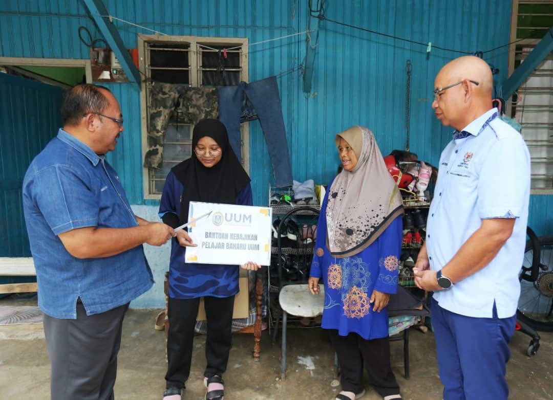 Anak pekebun kecil terima tawaran program perakaunan di UUM – UUM TODAY