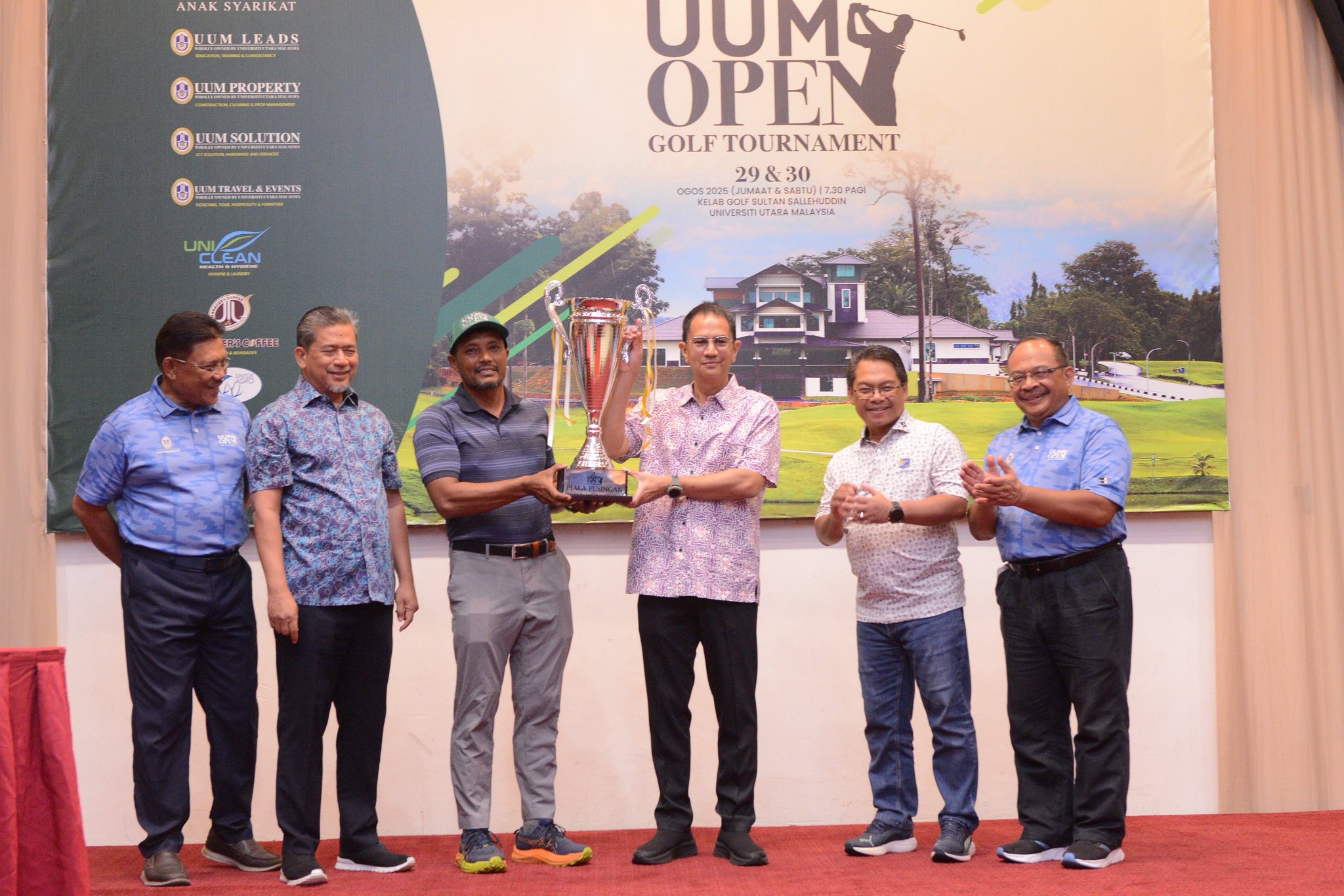Abdullah Dania dinobat Johan Terbuka Gross Kejohanan Golf Terbuka UUM ...