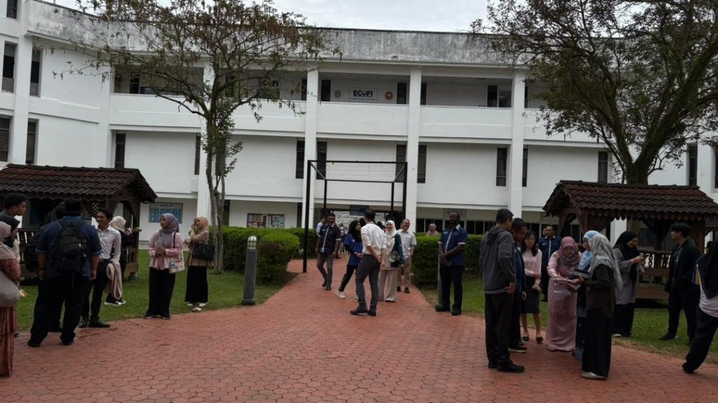 SEFB dan IBS bergabung jalani latihan kebakaran (Fire Drills) – UUM TODAY