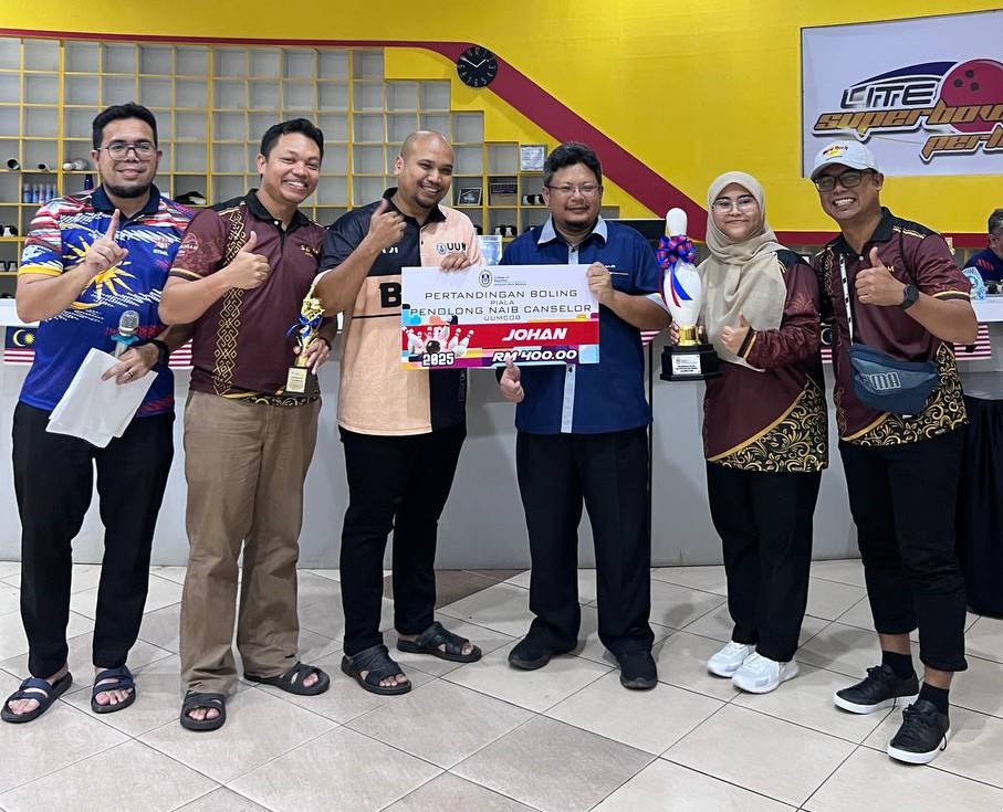 SBM Pintastik dinobat johan Pertandingan Boling Pialan PNC UUM COB ...