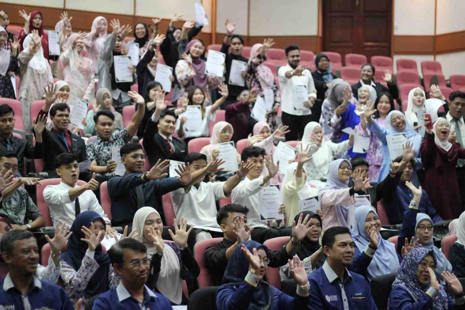 SLCP raikan kecemerlangan akademik, suntik semangat pelajar terus ...