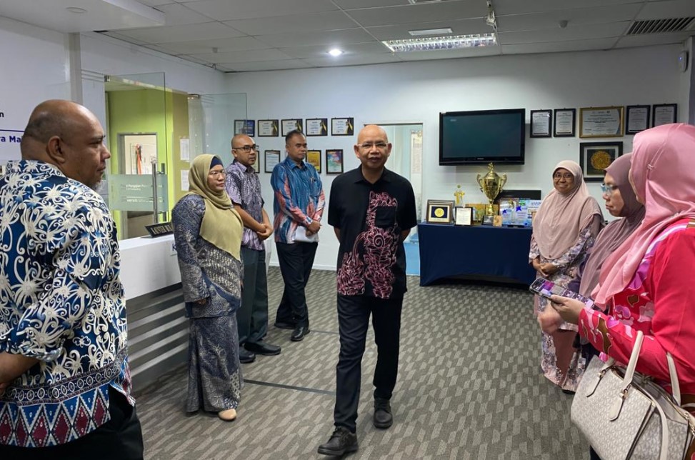 Naib Canselor turun padang tinjau kemudahan di SOC, pastikan keselesaan ...