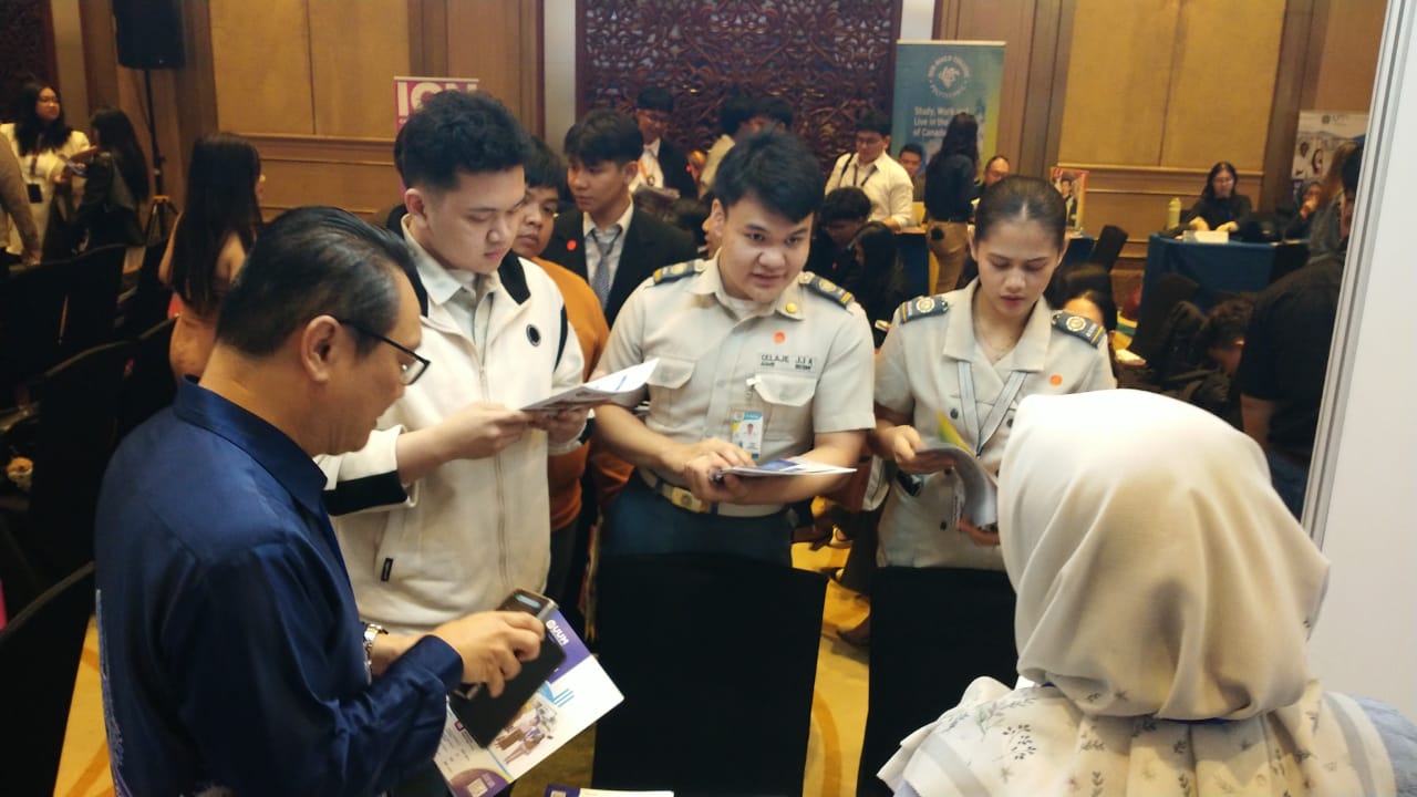 Dua pensyarah SAPSP sertai World Education Expo 2026 kukuh jaringan ...