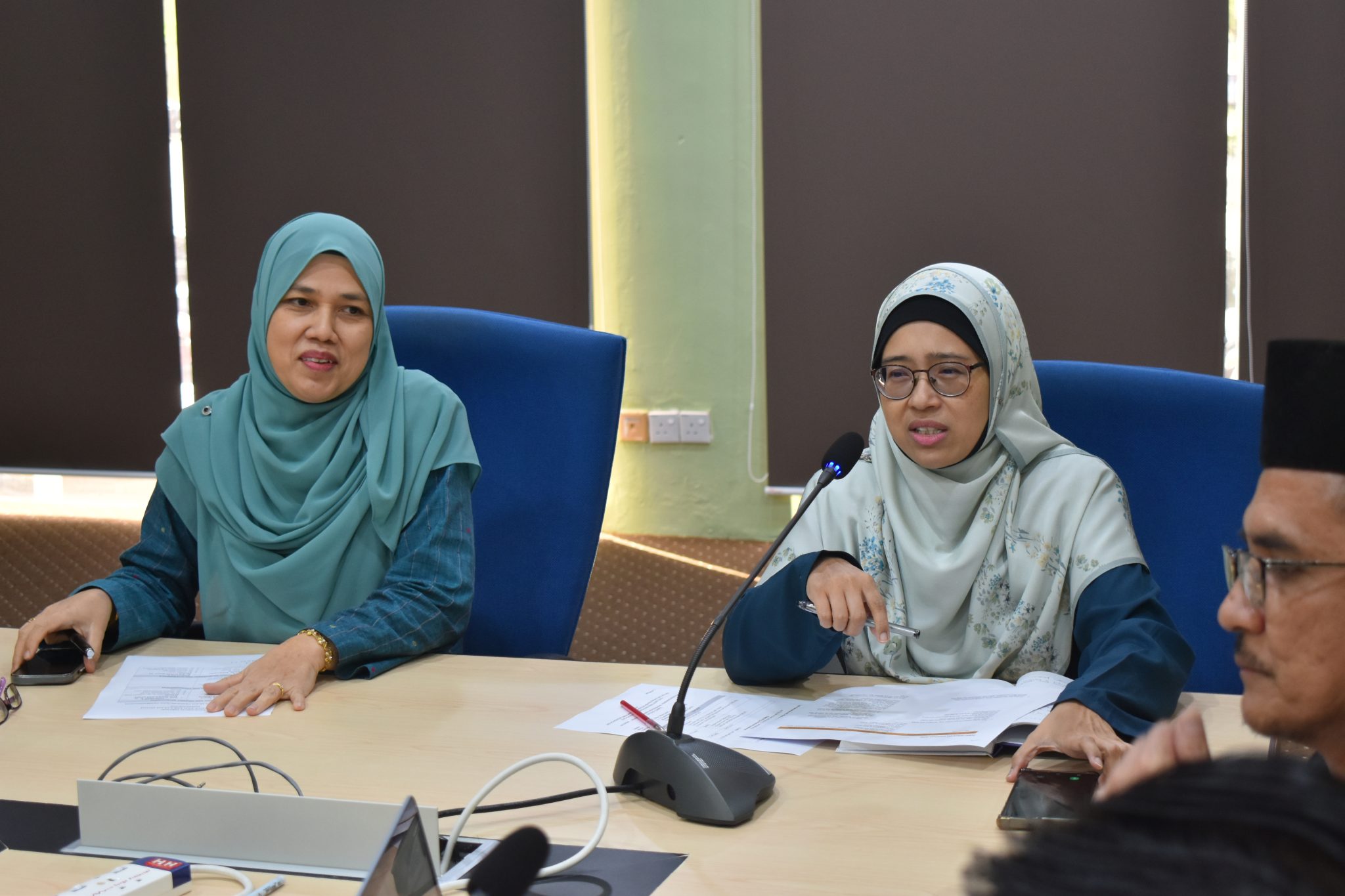 Universiti perkasa budaya penyelidikan menerusi penubuhan research ...