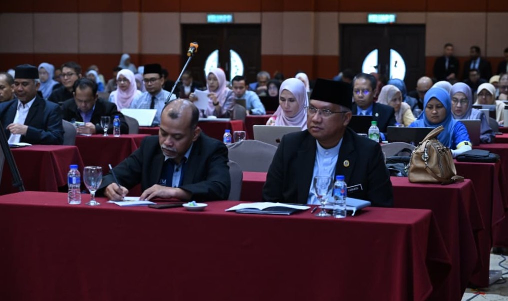 Penjawat awam UUM perkukuh integriti dan profesionalisme dengan ...